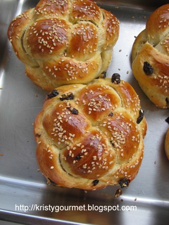 Mini Festive Challah Bread 哈拉麵包