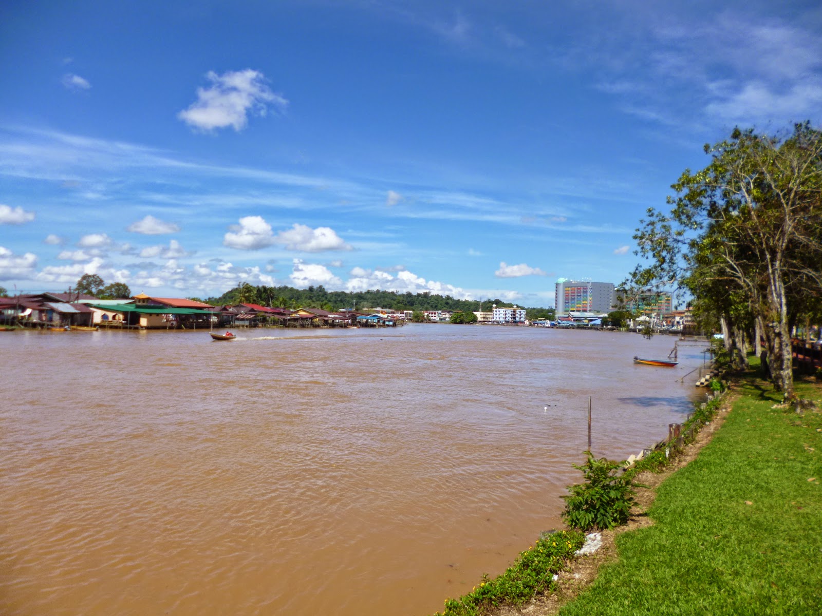 Limbang. Información útil para viajes low cost.