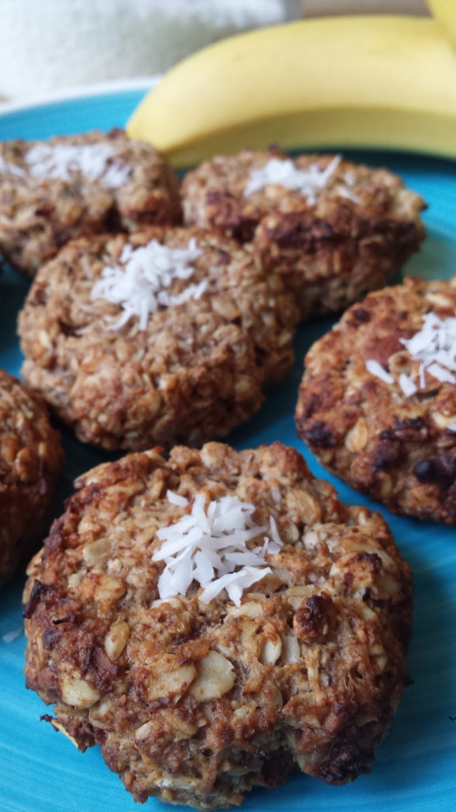 Coco di bella: Banana coconut burgers