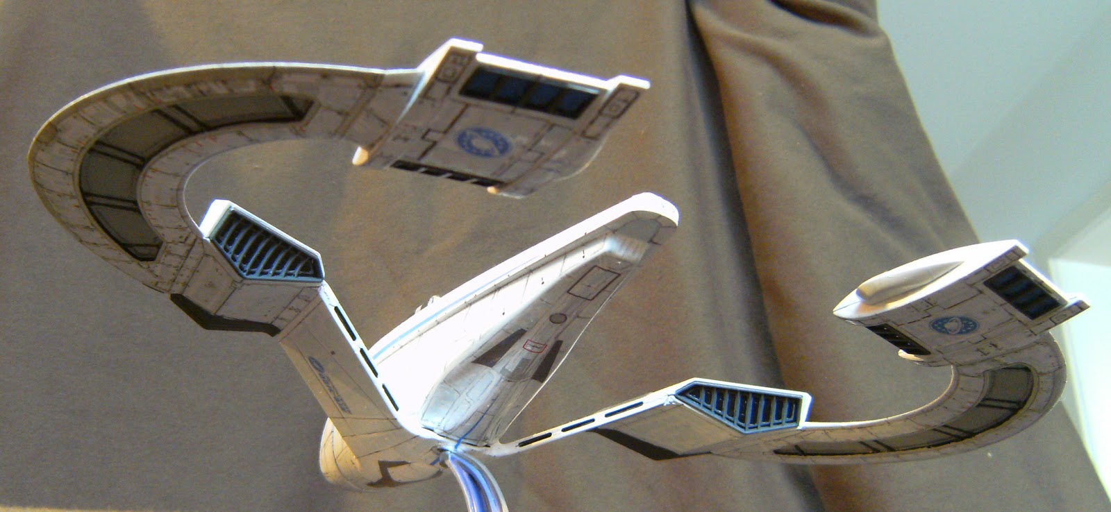 Happyscale-Modellbau: N.S.E.A. Protector (Galaxy Quest) - Pegasus Model ...