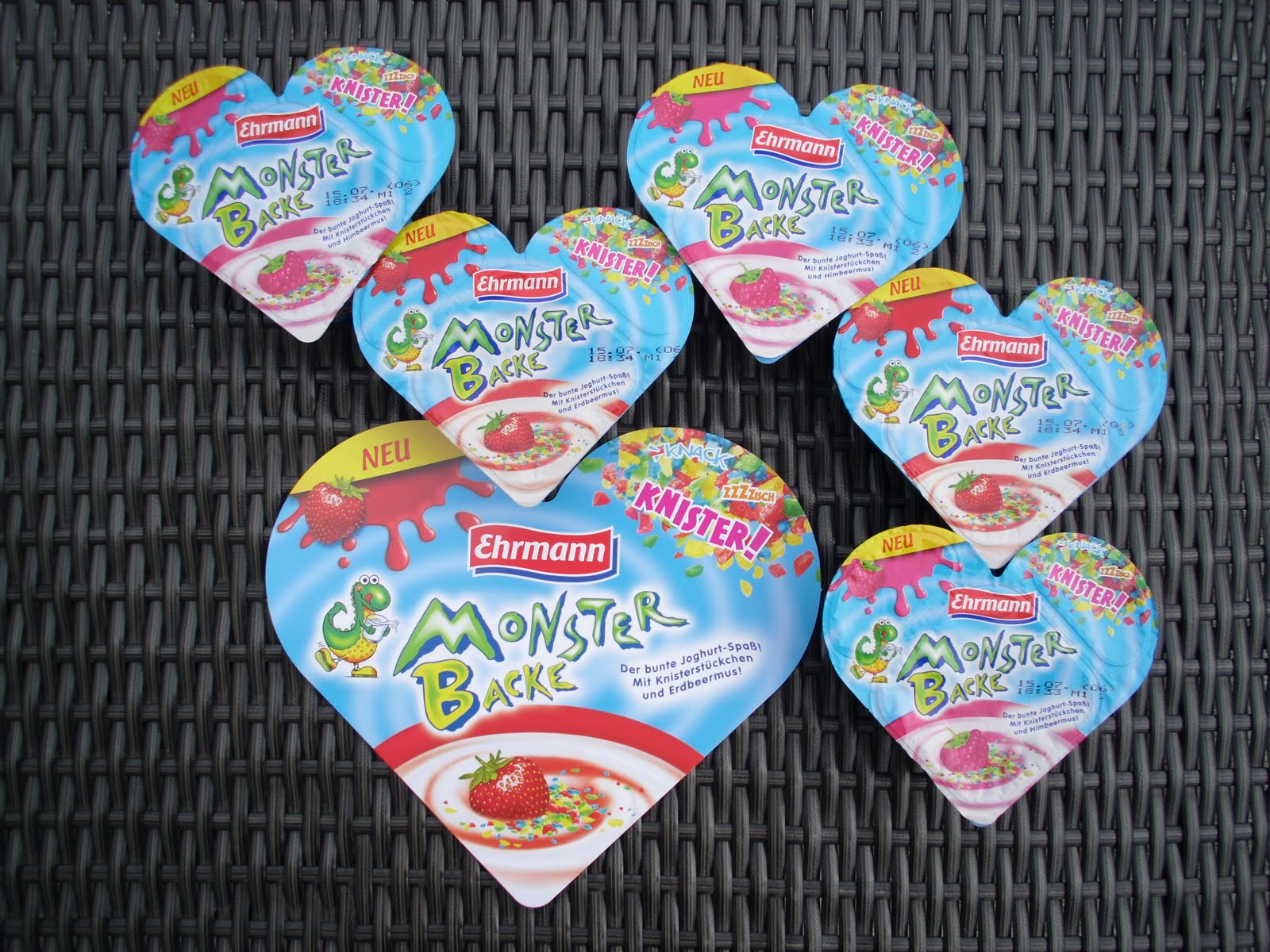 ...naturally me...: KnisterKnister Knäuschen - Monsterbacke Knister