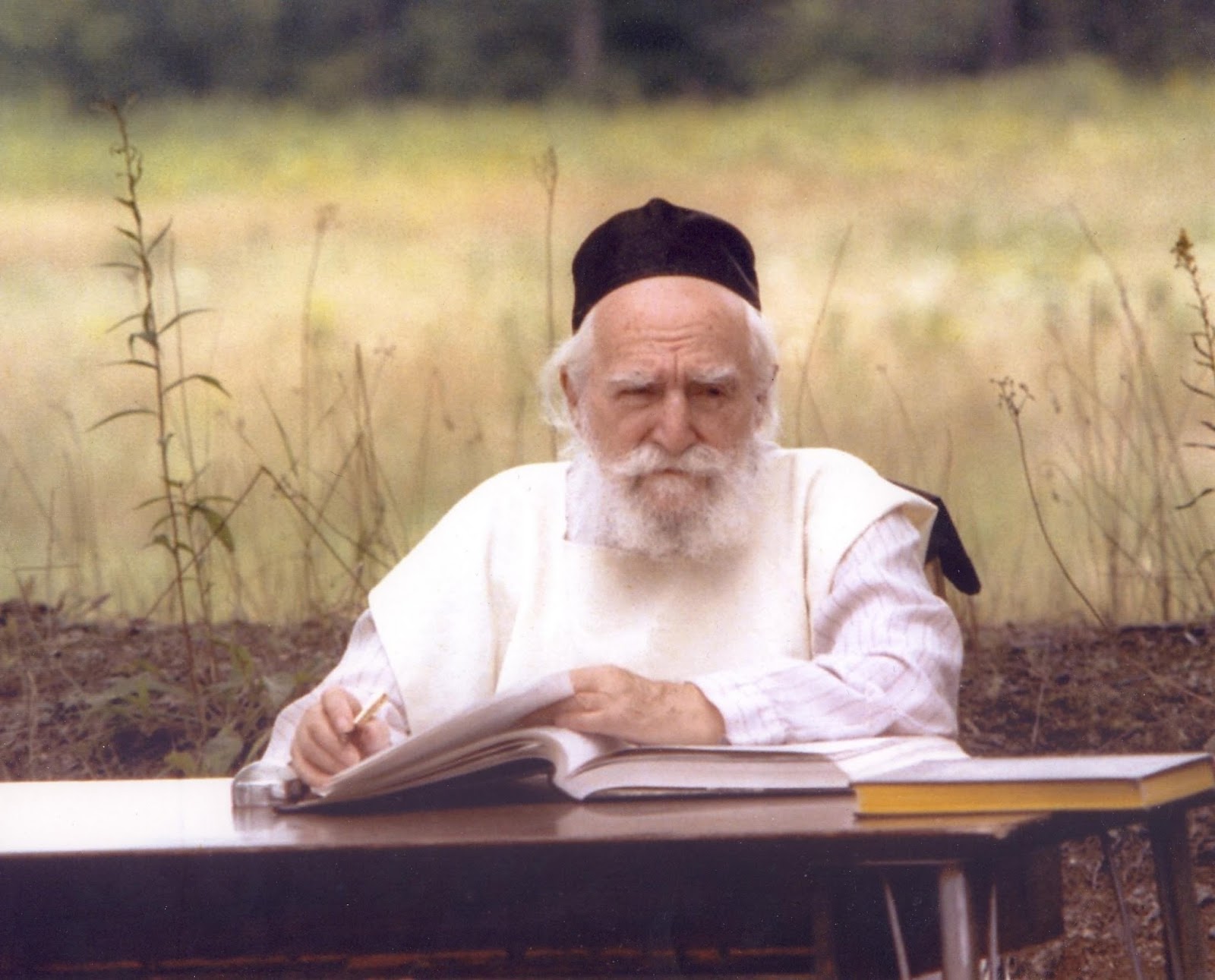 The Torah Matzav : The Made Up Story Of Reb Moshe Feinstein -Daf Hashovua