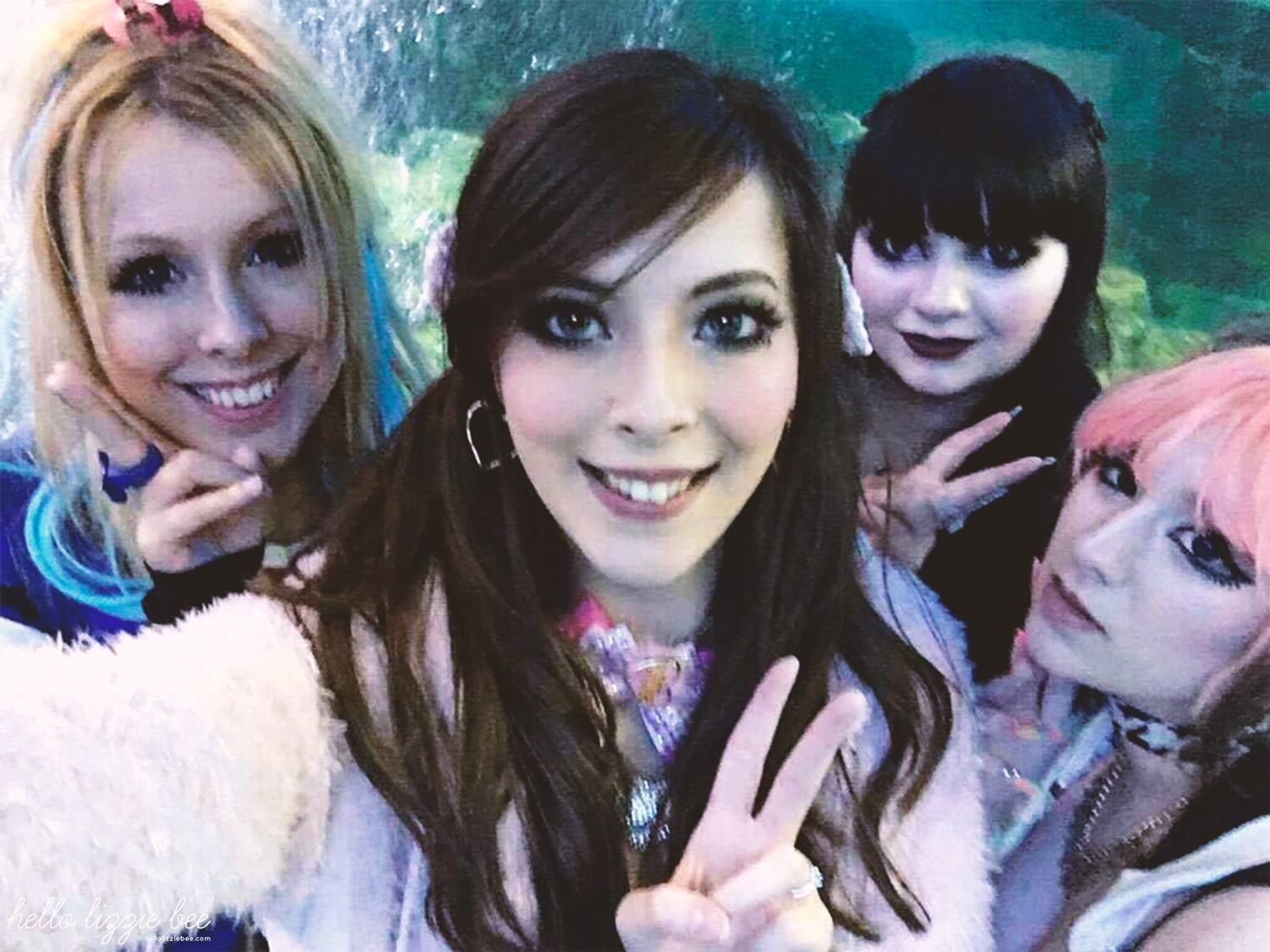 A Day in the Life of a Gyaru - Hello Lizzie Bee