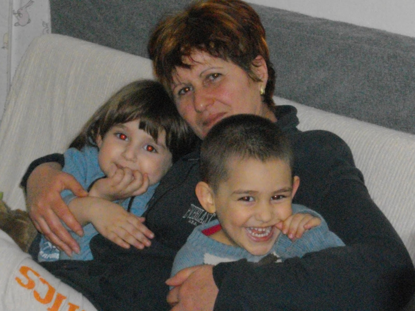 Giuliano Stroe: little Stroe brother with grandmother