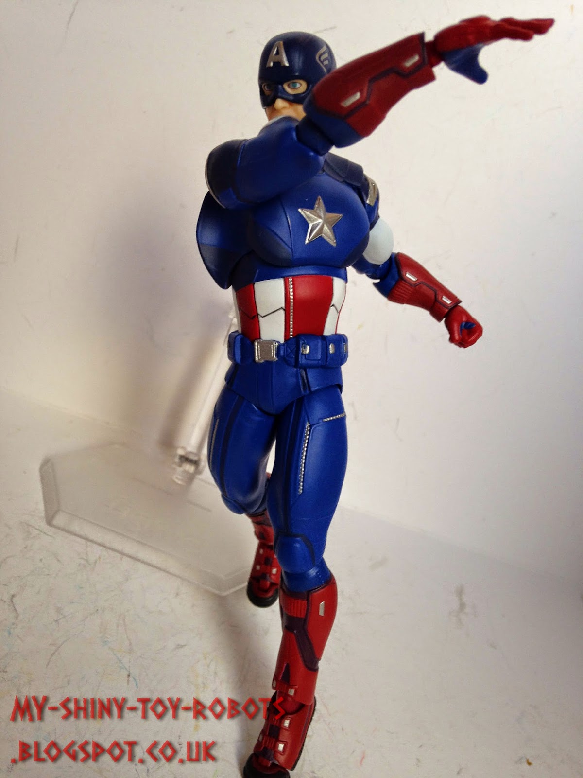 My Shiny Toy Robots: Toybox REVIEW: Figma Captain America
