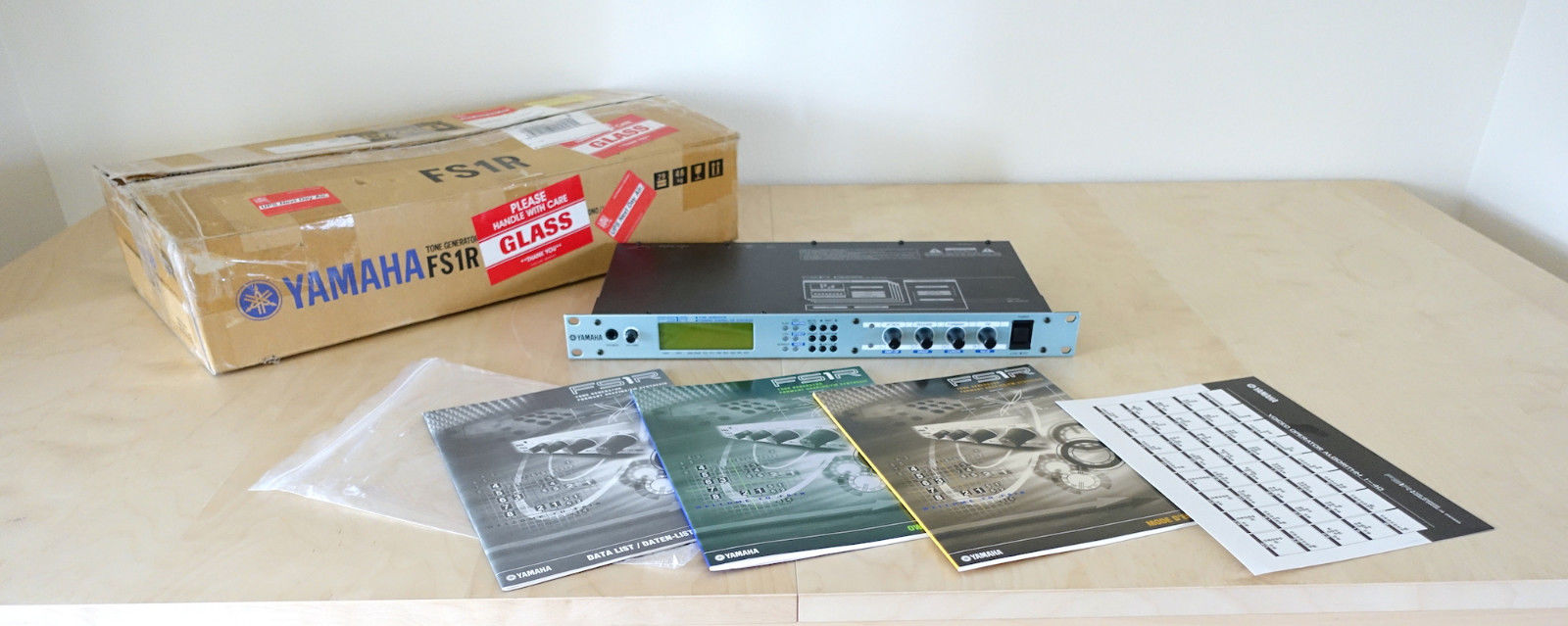 MATRIXSYNTH: Yamaha FS1R Rack Mount FM & Formant Synthesizer SN OX01928