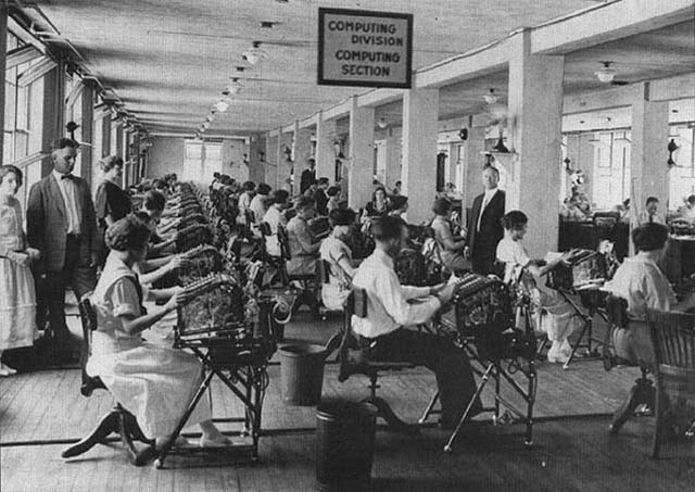 30 Vintage Photographs That Show Old Offices and People Who Were ...