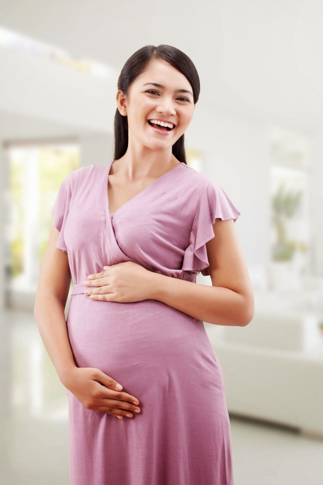 5 Kosmetik yang memiliki Kandungan berbahaya bagi Ibu Hamil - 'Alima News