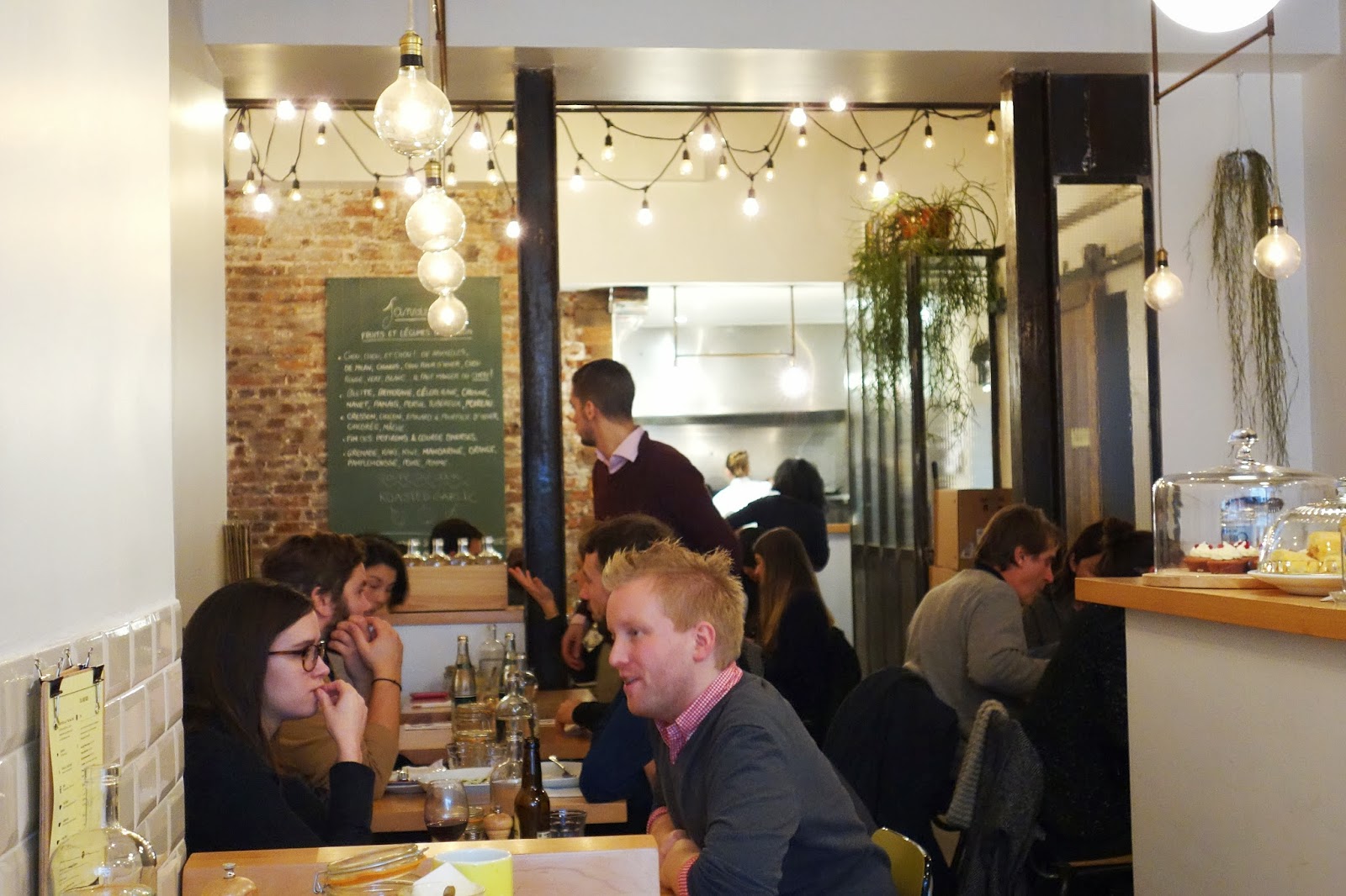 Nos Adresses : Holybelly, le coffee shop trendy - Paris 10 - Paris la ...