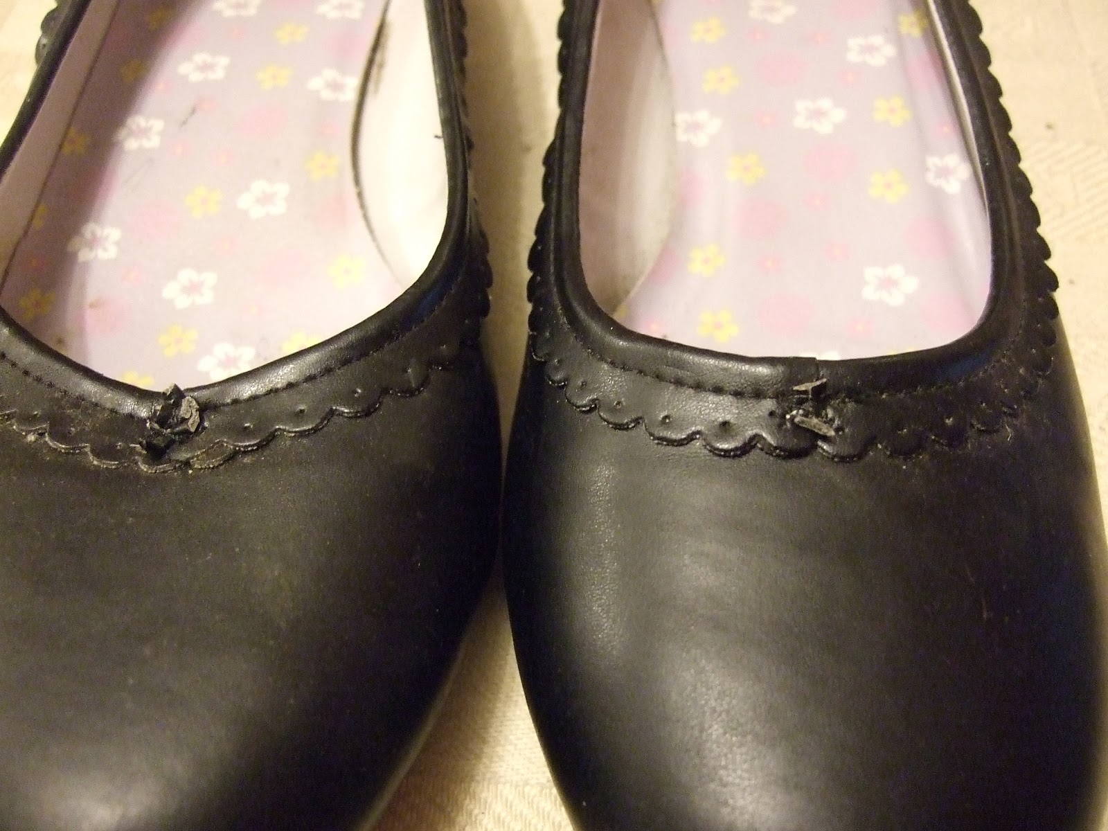 Enthusiastitch: DIY - Fabric Covered Shoes