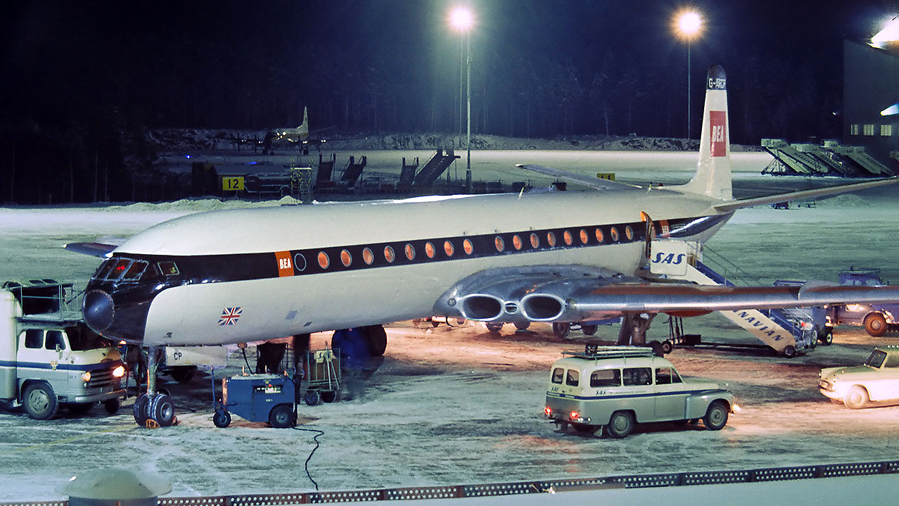 A Born Again Roman: Dehavilland DH-106 Comet and Nimrod