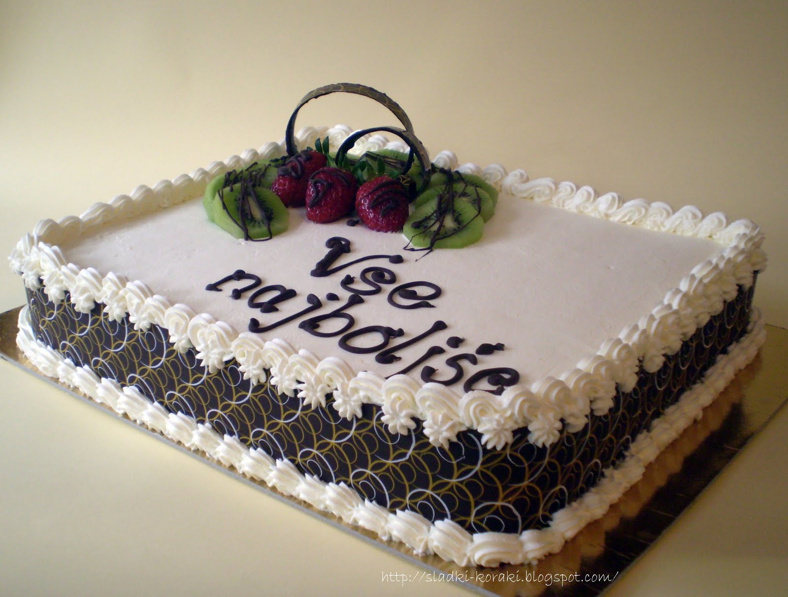 Sladki koraki ... med tortami: Sadna torta