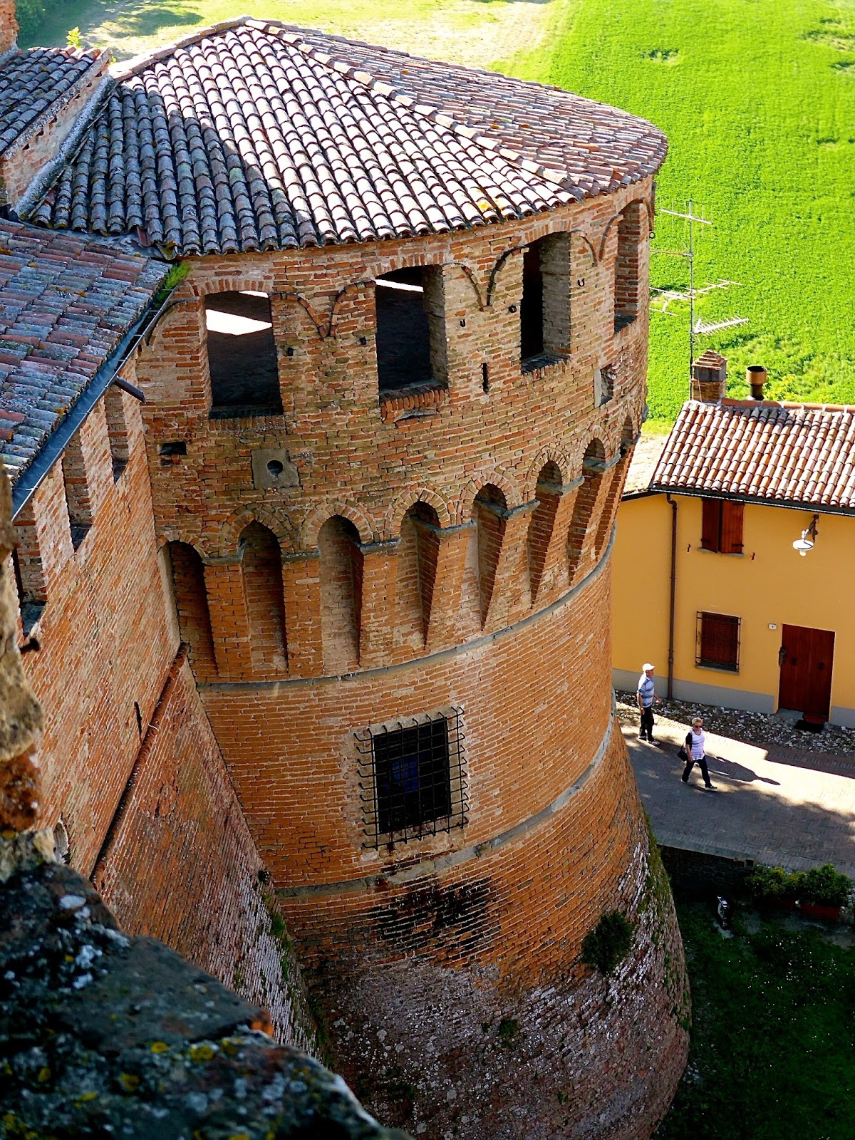 Facciamo un giro in centro?: DOZZA IMOLESE