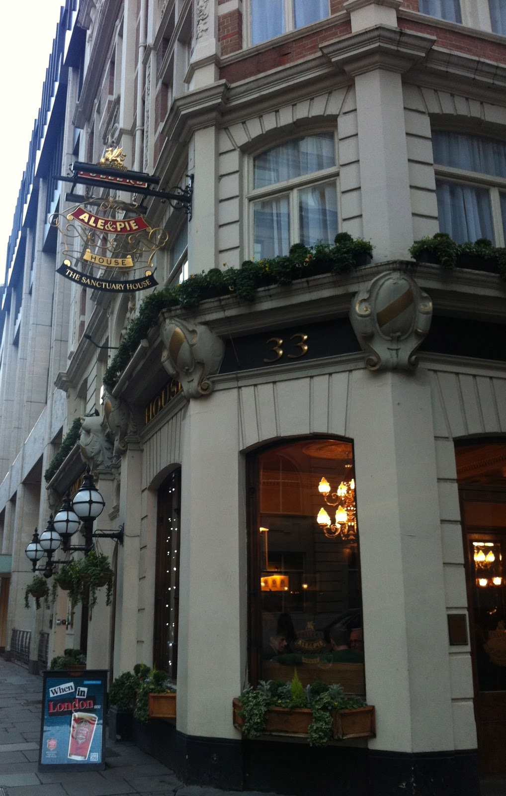 GREAT EATS HAWAII: THE SANCTUARY HOUSE - WESTMINSTER, LONDON