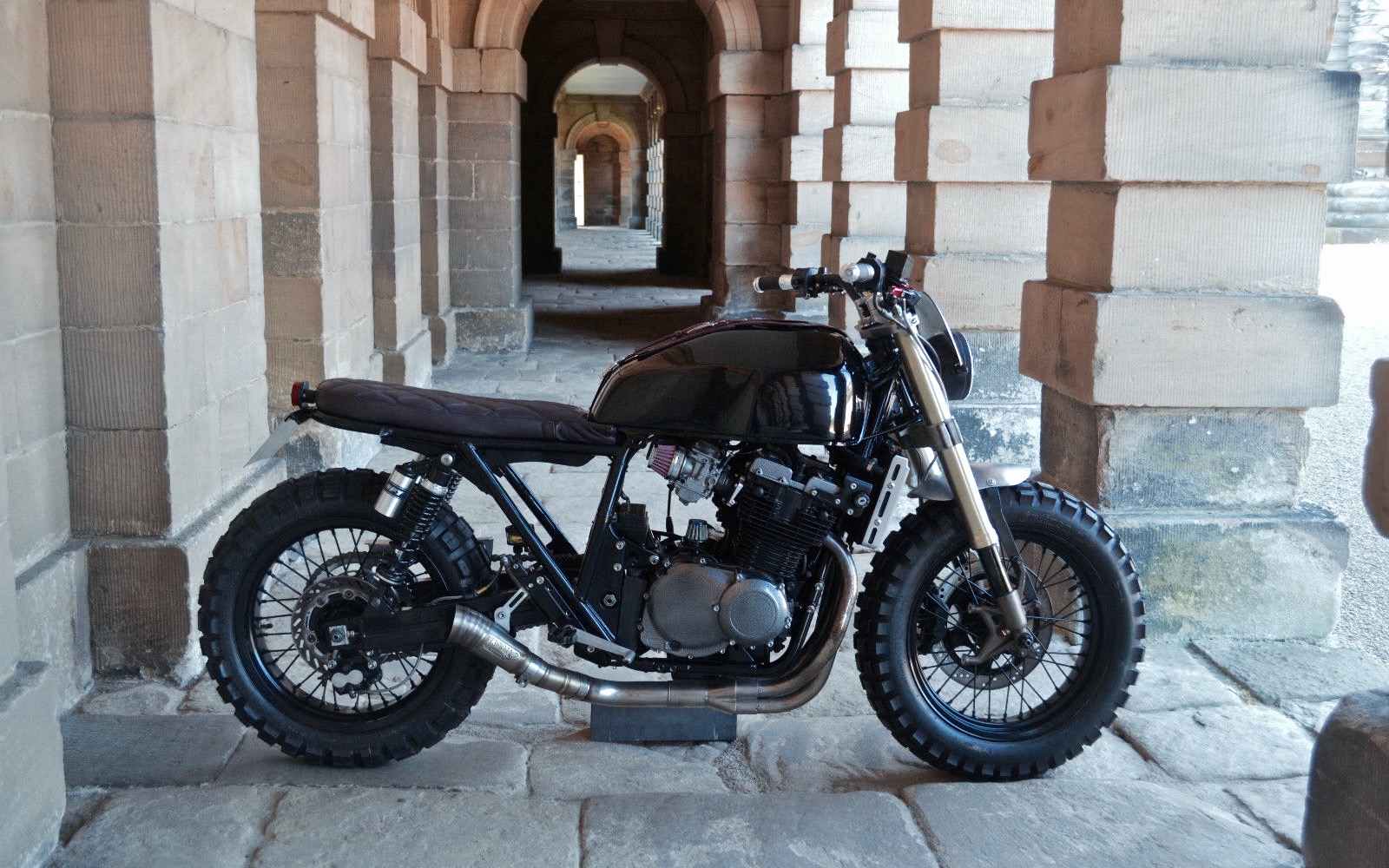 GSX400 Impulse - Inazuma café racer