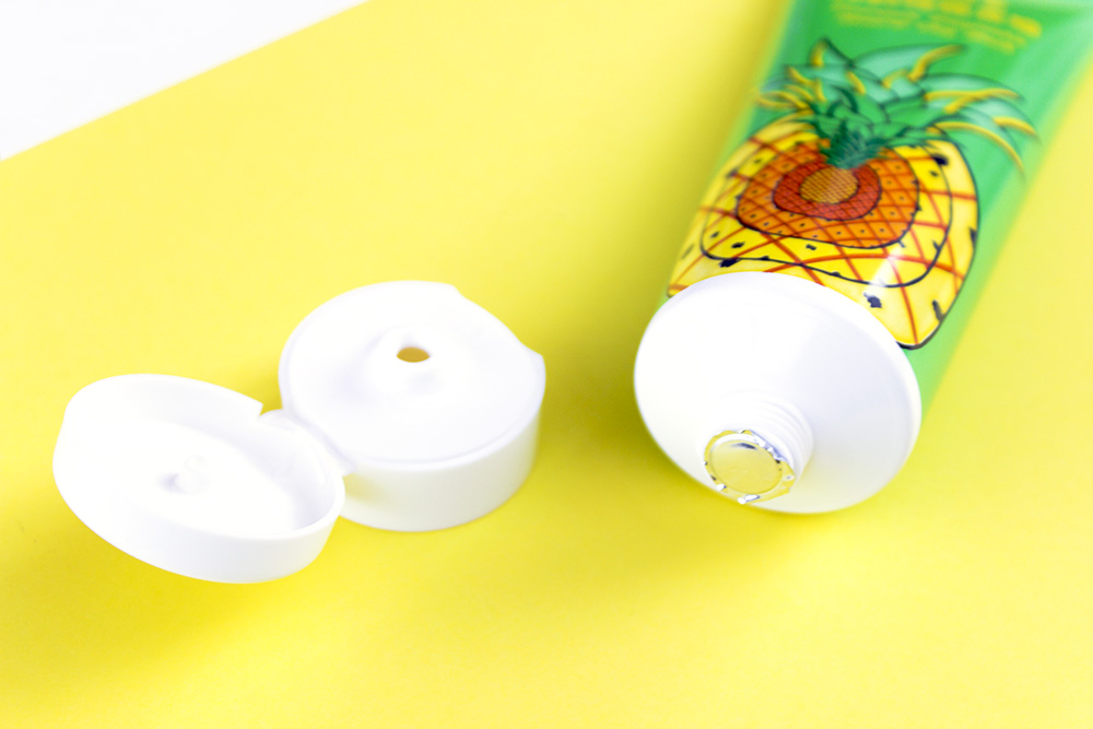 emptyfloor: Naruko NRK Pineapple Enzymatic Mineral Clay Mask review