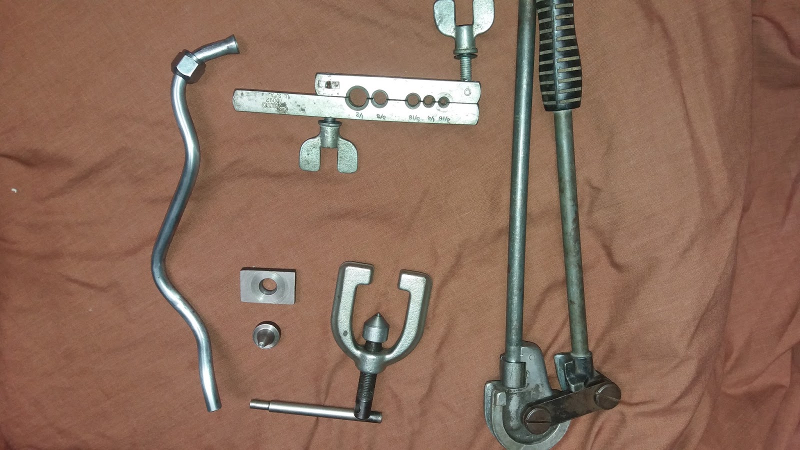 Harley Davidson Panhead : Exhaust system, oil lines, tank & filter