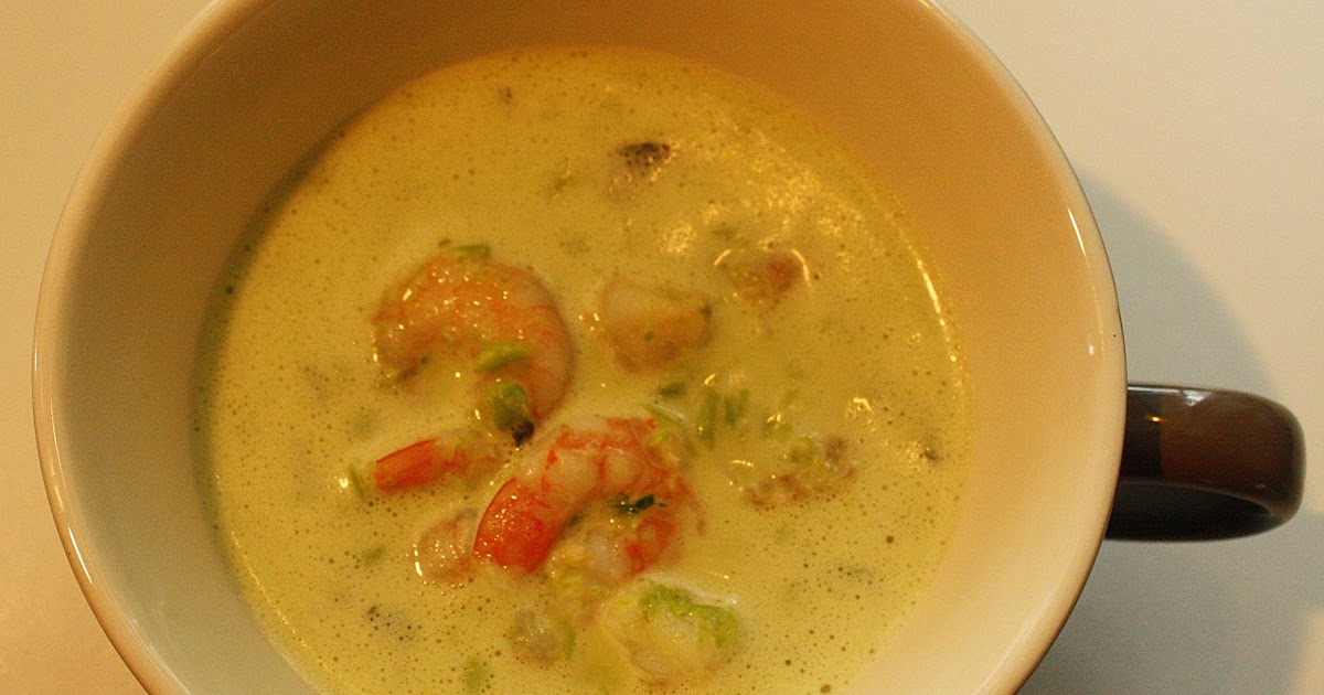 Gry´s lavkarbo: Grønn ertersuppe med scampi