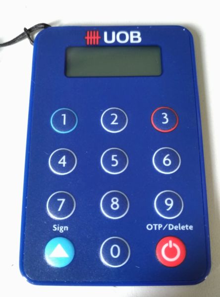 Blogging for Myself: UOB Internet Banking dongle