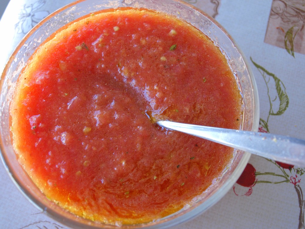 Tomate a troche y moche (Salmorejo, tumaca y en salsa)