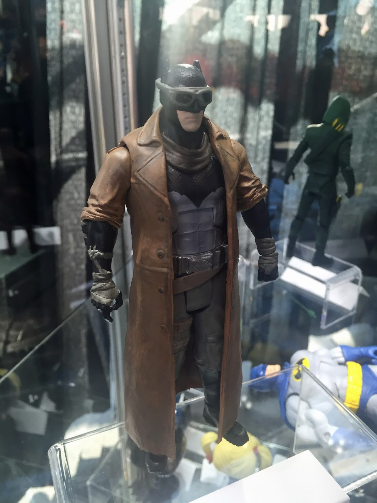 SNEAK PEEK : "Batman v Superman: Dawn Of Justice" - 'Knightmare Batman'