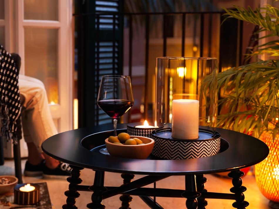 Dim interior ambiance | Interior Design And Deco