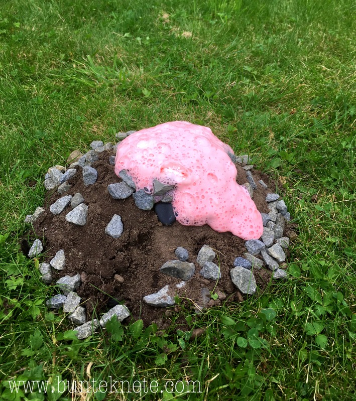 Bunte Knete von Frl. Päng: Das Vulkan Experiment - Coole Experimente ...