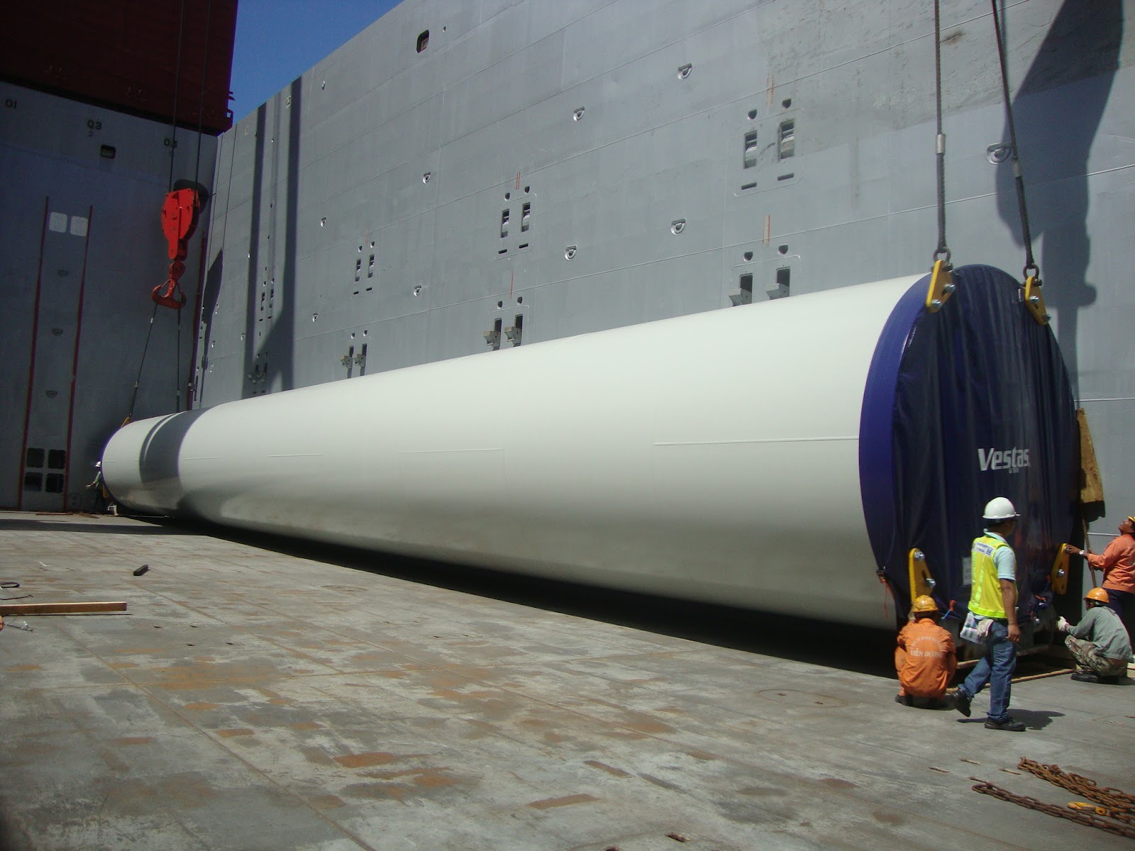 Loading Lashing Inspection: Loading/ Lashing Inspection for Super Cargo