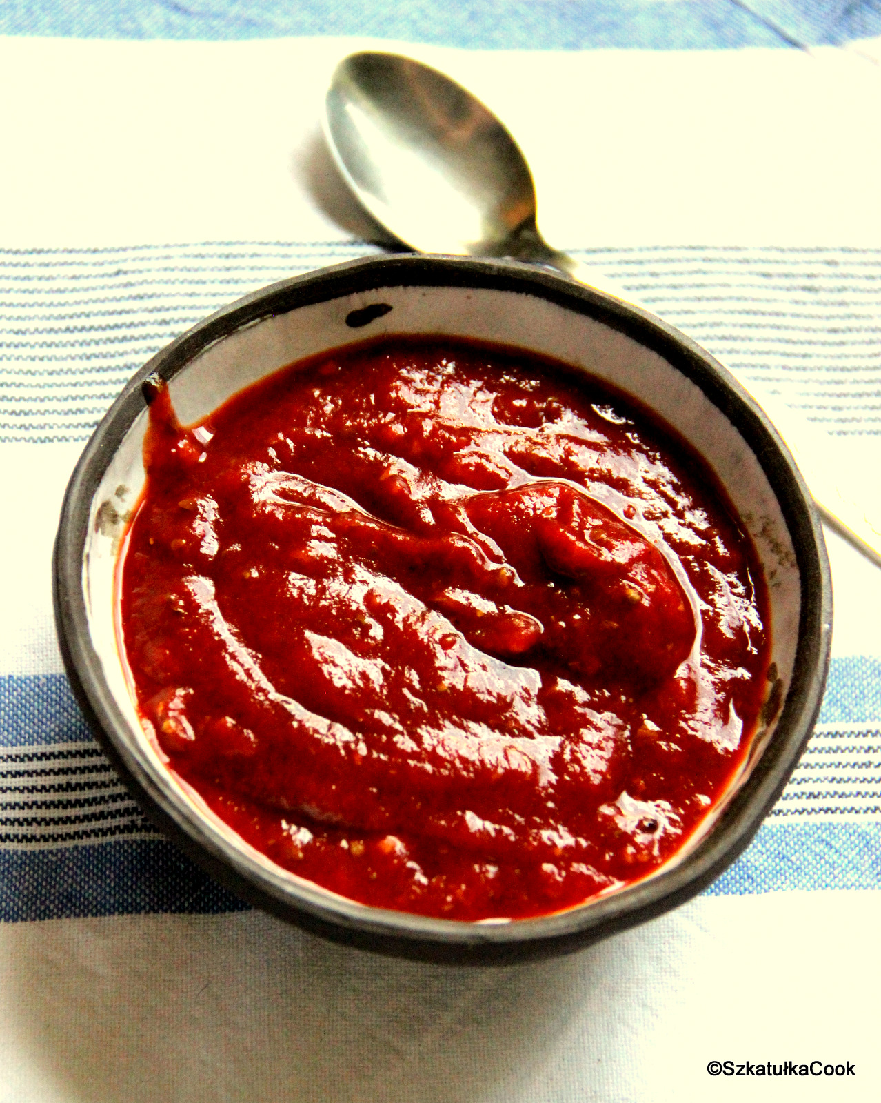 Sos do pizzy - super prosty, szybki i smaczny.