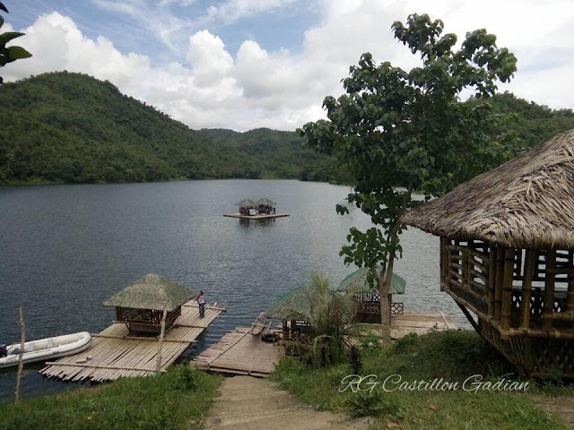 The Season for Sea and Seafood*