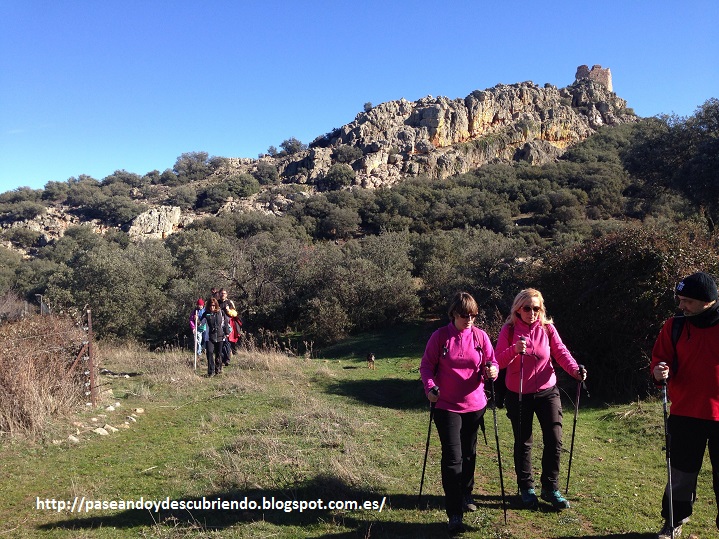 www.paseandoydescubriendo.es: CASTILLO DE DOS HERMANAS - NAVAHERMOSA