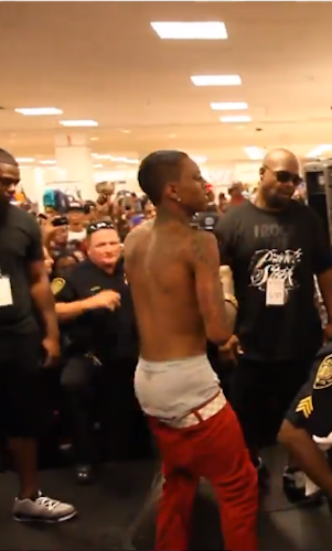 Celeb Saggers: Soulja Boy Sagging in 'Day One in the Life of Soulja Boy'