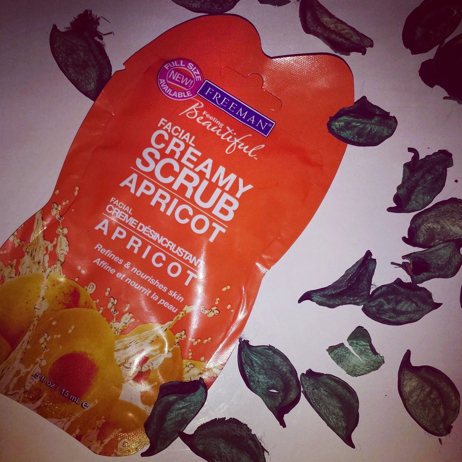 Freeman creamy apricot scrub