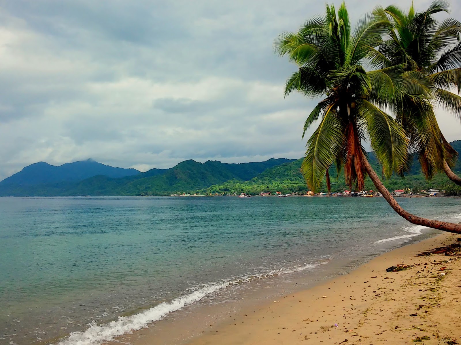 Batangas Travel Destinations and Nature Tripping - moredantravels