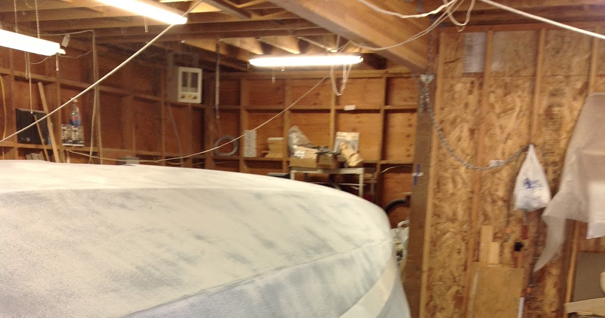 Dean's Shilshole 27: Boot top stripe and bottom paint...