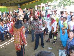 TRADISI WAYANG GONG BANJAR KALIMANTAN SELATAN ~ IndonesianAll