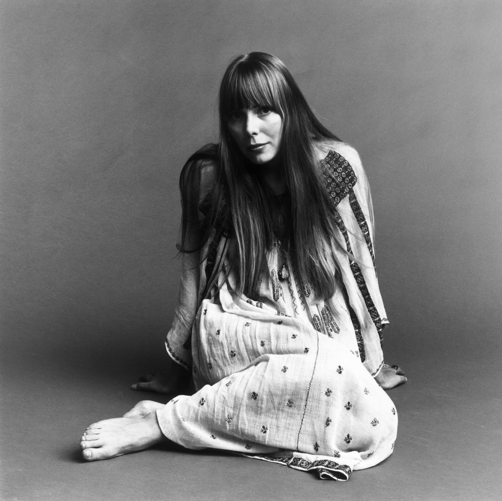 powder blue with polka dots (a hodgepodge): Style Icon: Joni Mitchell