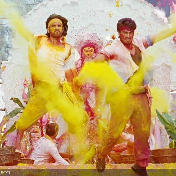 Kool Images Gallery: Filmy Holi Songs from Bollywood Movies
