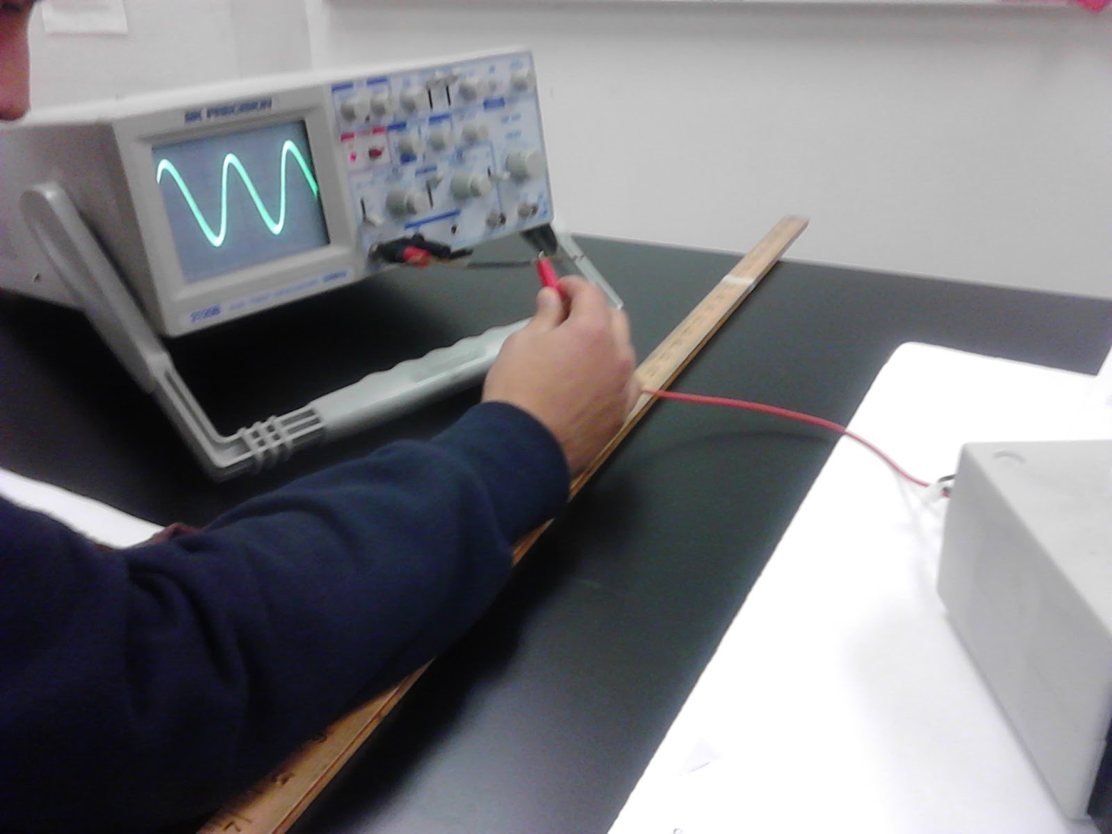 Physics 4C jchavez: Experiment 6: Electromagnetic Radiation