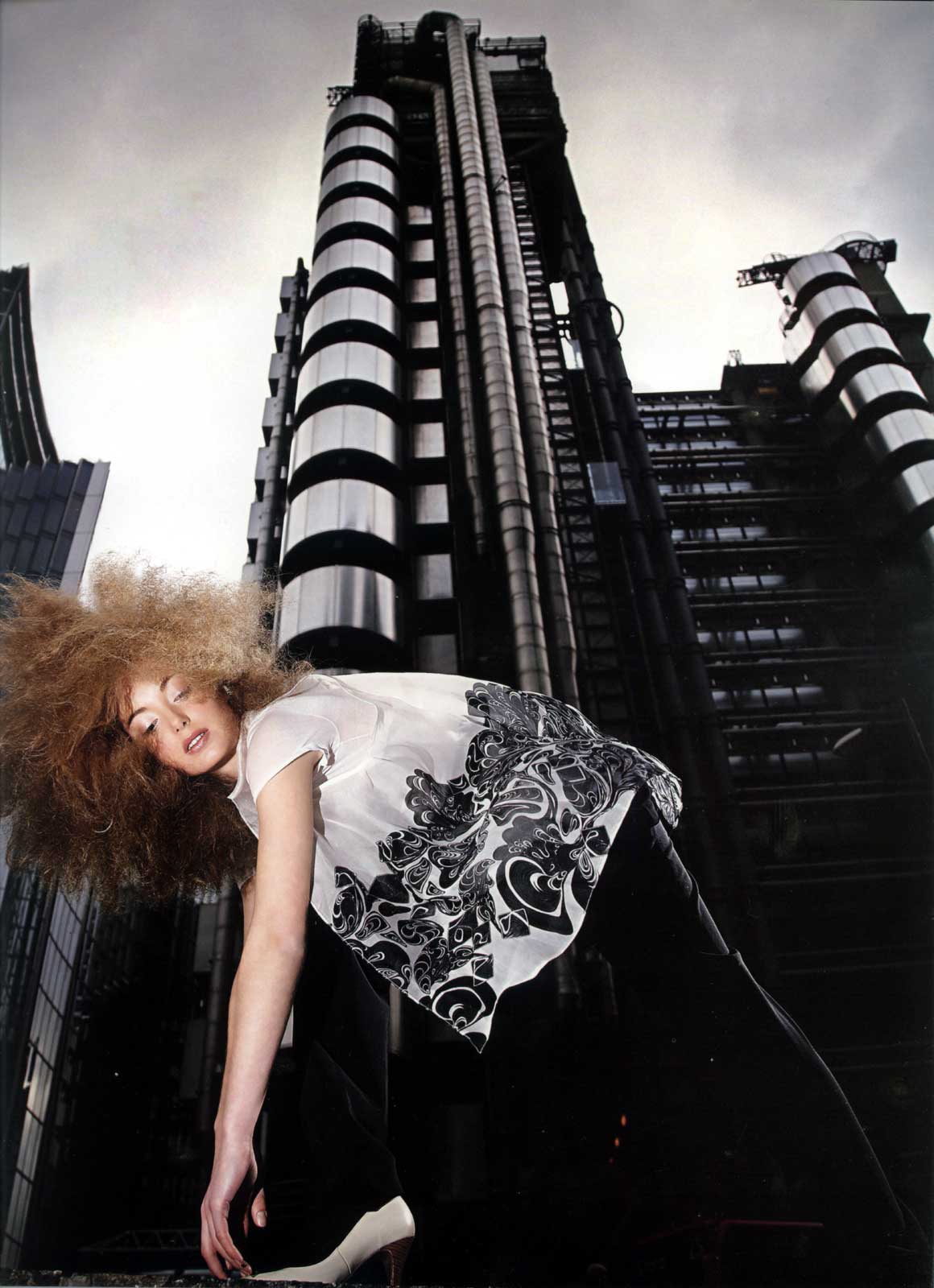 Models and Celebrities Pictures: A Little Girl in London