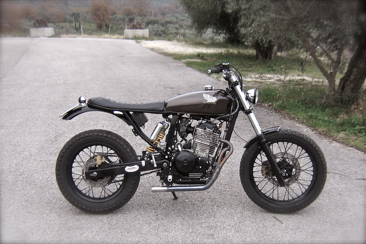 SLR 650 by G Garage - Inazuma café racer