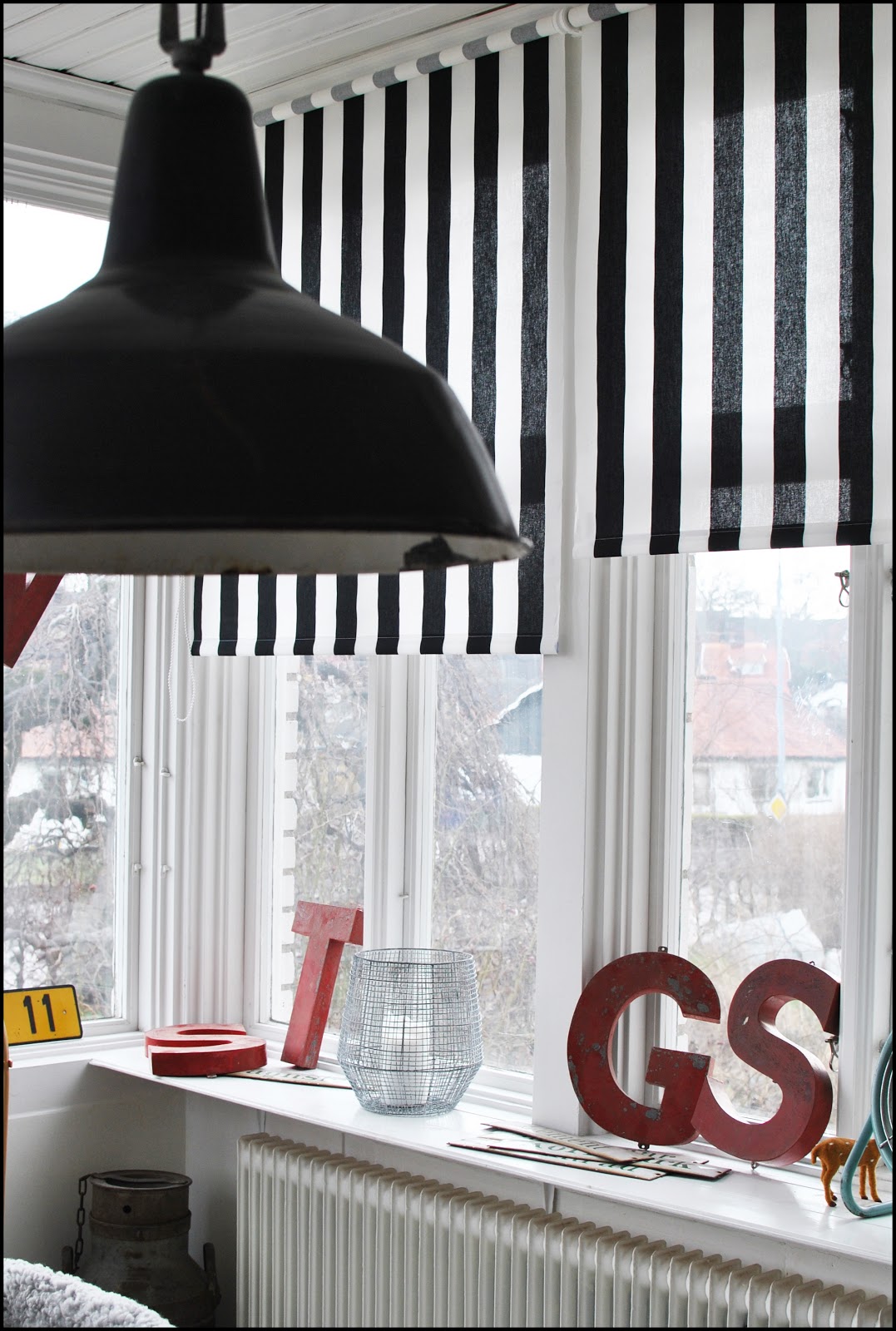 In My House Blogg & Butik: Randiga Rullgardiner....