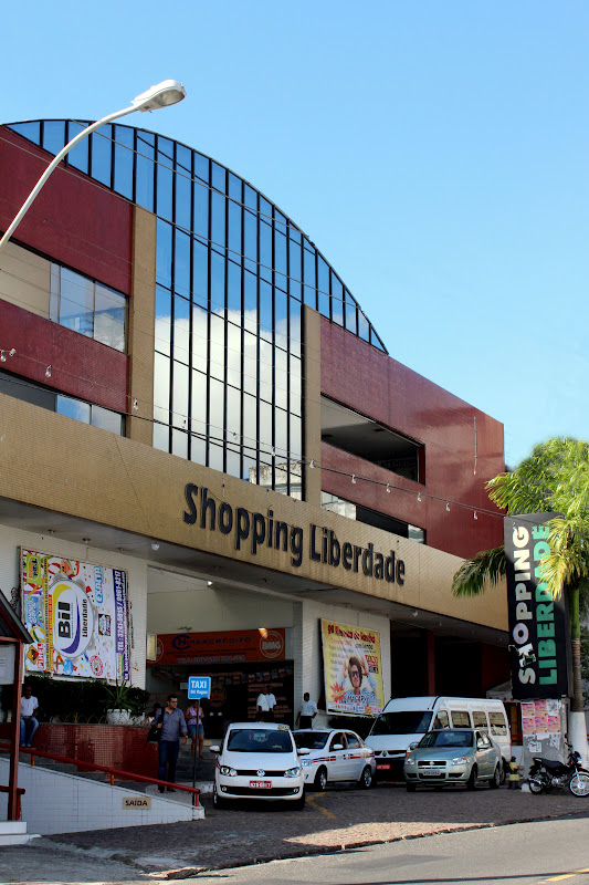 Carlos Corrêa Ribeiro Luz & Arquitetos Associados: Shopping Liberdade
