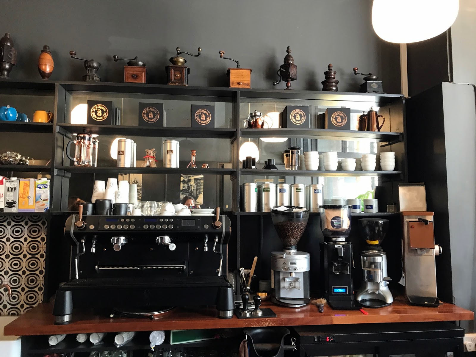 Double Skinny Macchiato: The Caffeine Chronicles: H.R. Higgins (Coffee-Man)