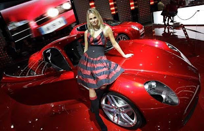 AUTO SHOW LADIES PHOTOS: Auto Show Ladies Photos