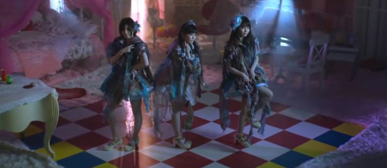 Hinabe Subs: [AKB48] Sailor Zombie (zombie version)