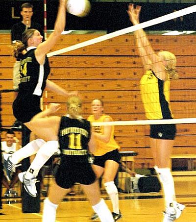 Basic Volleyball plays defense and attack | The Power Of Sport and games