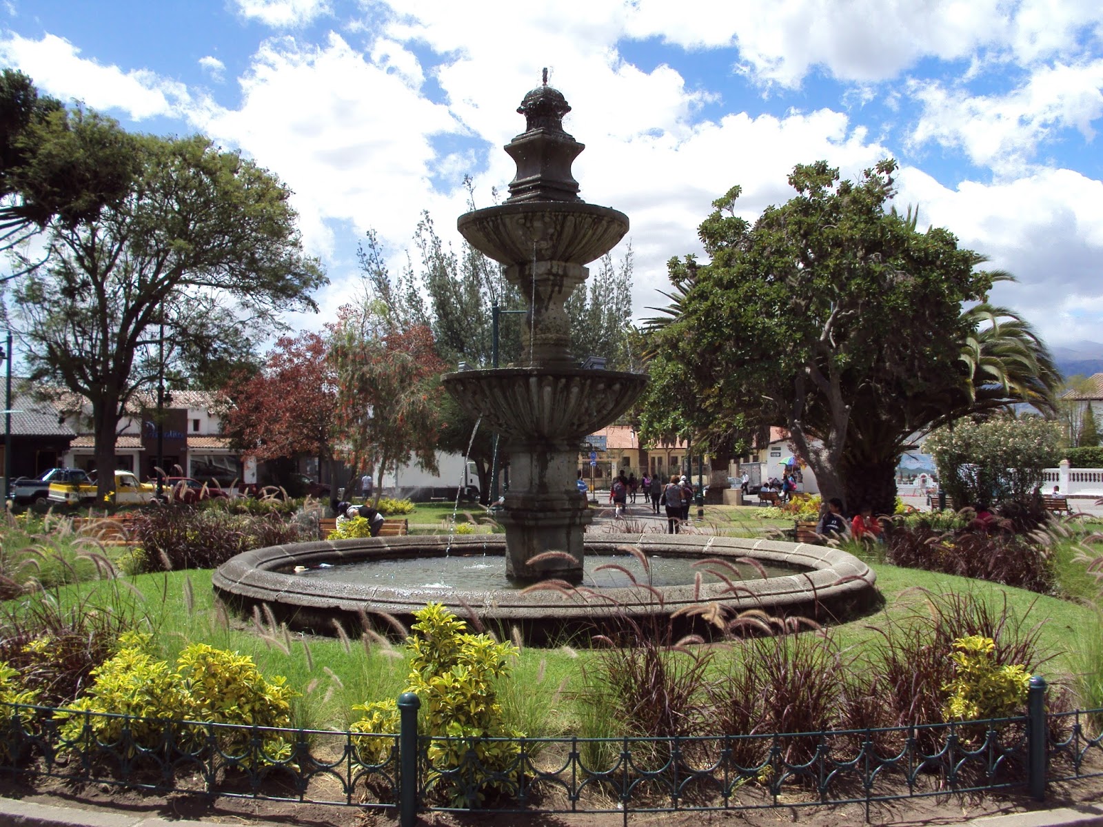 Noticias: Parque de Cumbayá - Quito, Ecuador