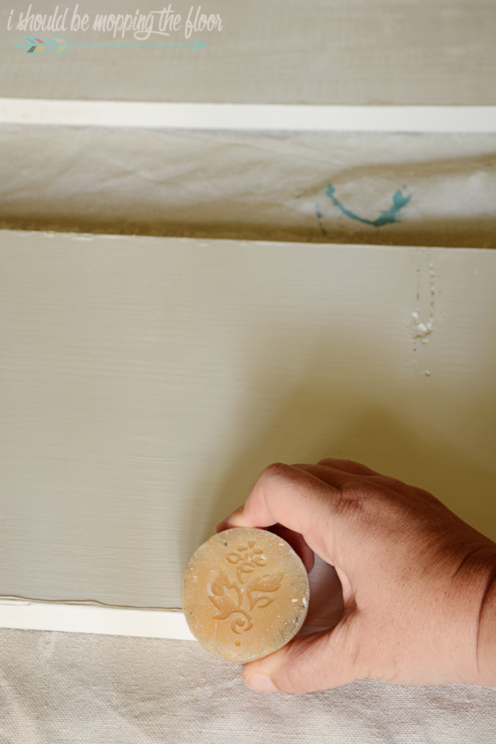 Layering Paint for a Vintage Finish | i should be mopping the floor