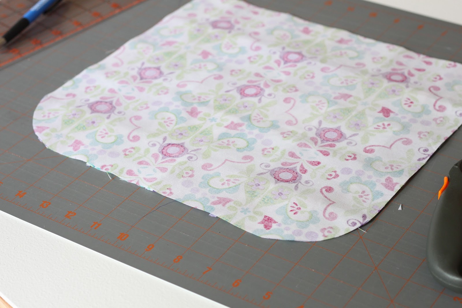 Chair Cushion Tutorial / Handmade Frenzy